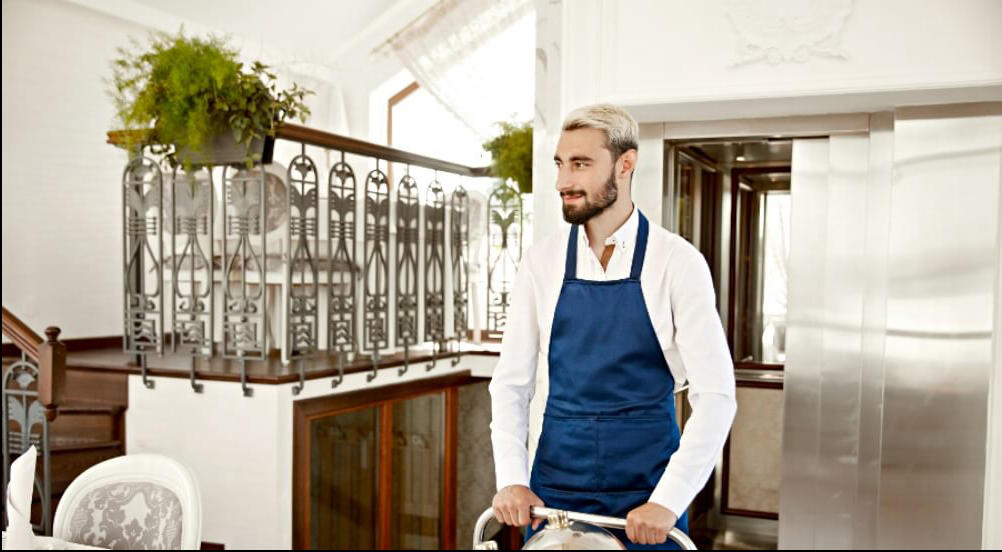 Découvrez l'Importance Cruciale du Plongeur en Restauration